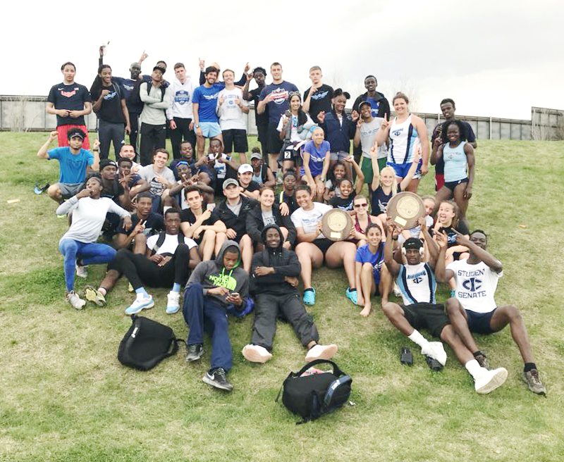 Tritons sweep in track | News, Sports, Jobs - Messenger News